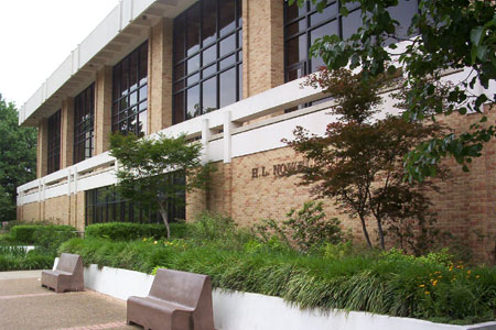 H. L. Nowell Union - Delta State University